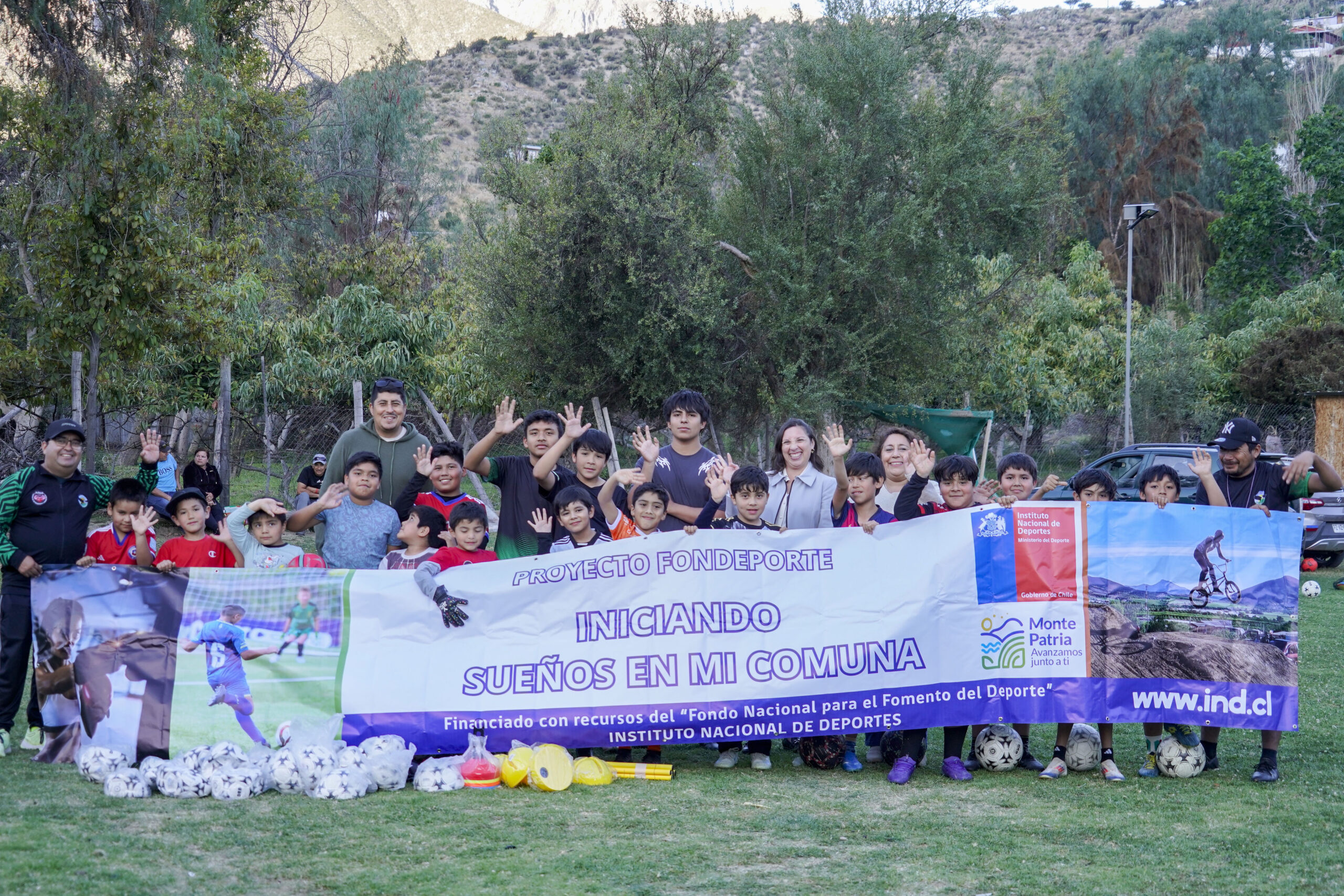 Academia Valles Escondidos de Carén recibe nuevos implementos ...
